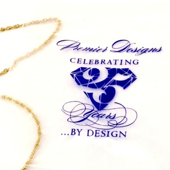 Premier Designs | Jewelry | Premier Designs Dominique Cross Necklace ...